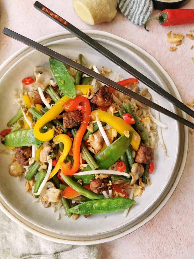 Vegetarische tjap tjoy zonder pakjes en zakjes met veel groente